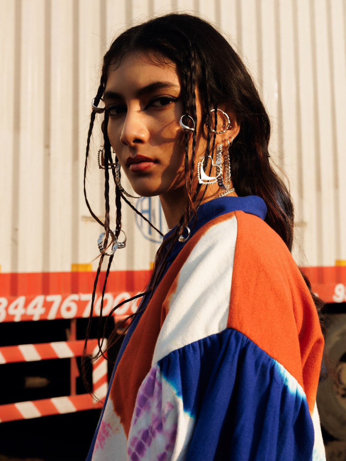 Nor Black Nor White – Feat